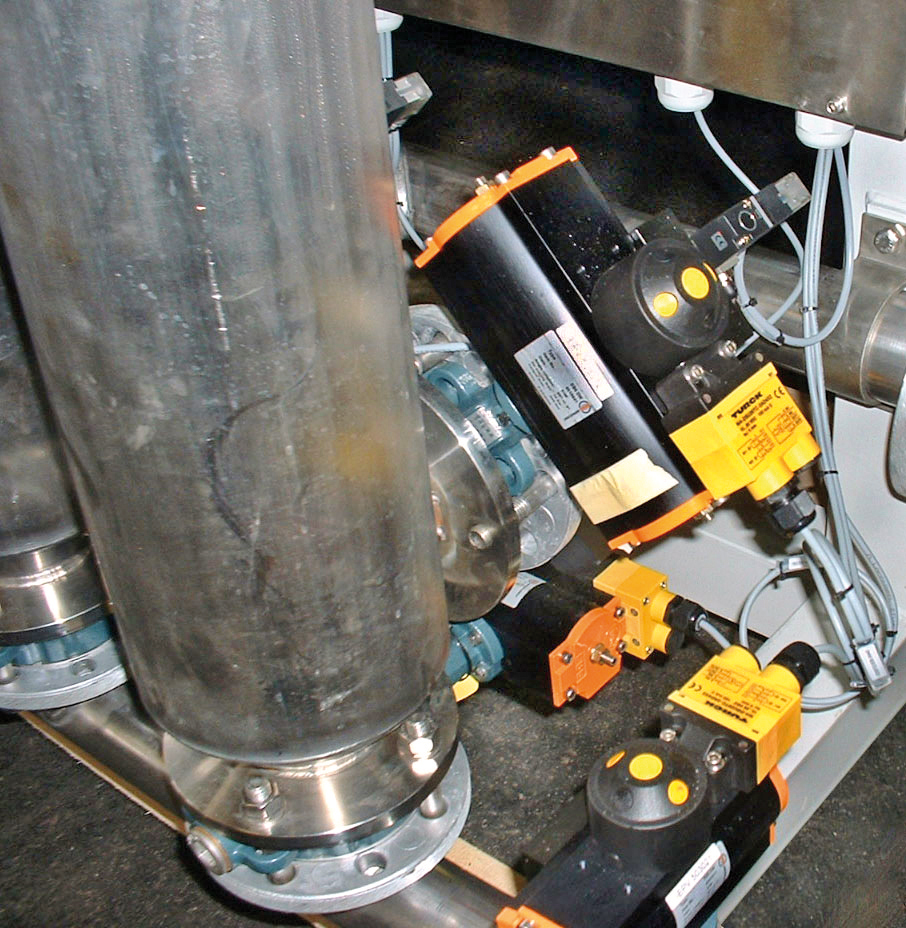 Dual Sensors Monitor Valves