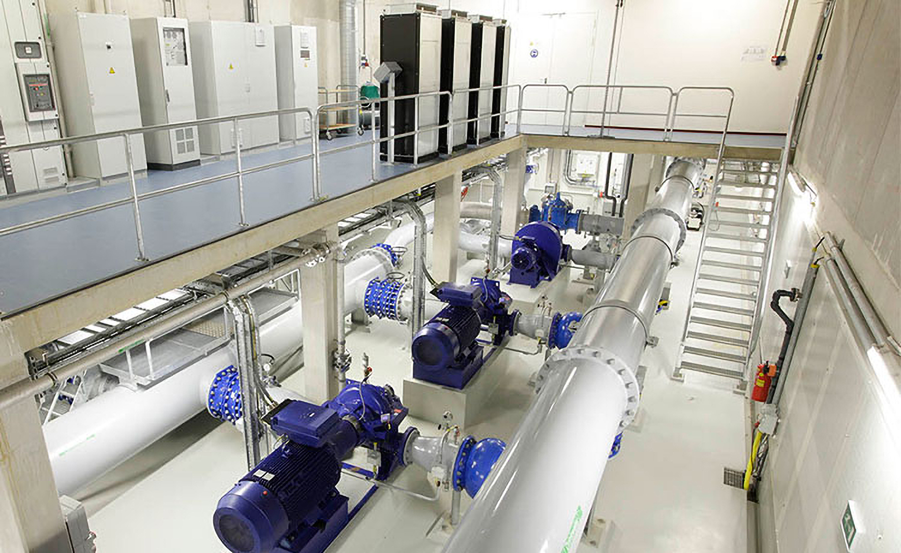 Reaching IE5 Efficiency with Magnet-free Motors