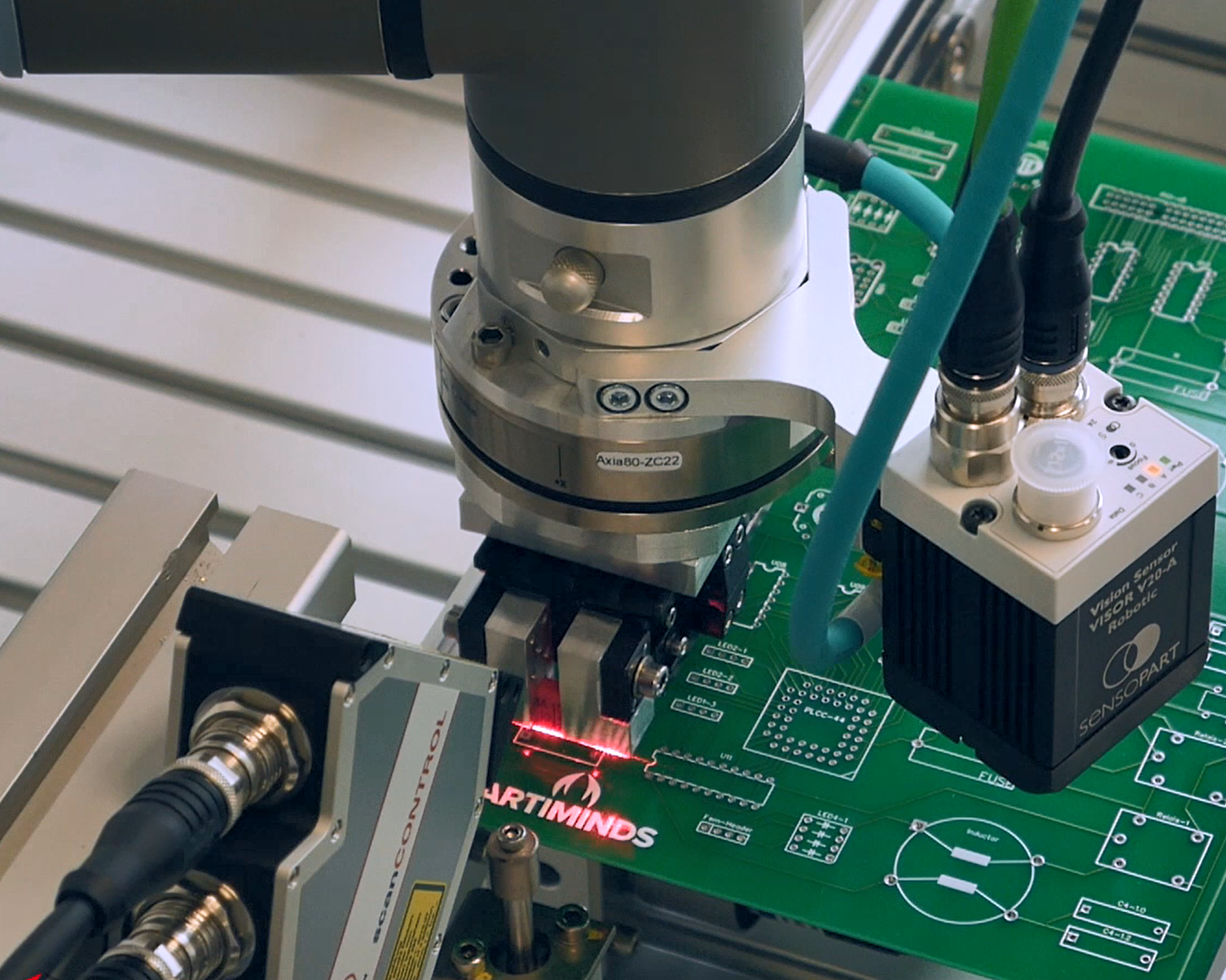 THT Assembly with Robots Boosts Automation instead of Manual Labor